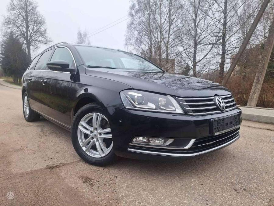 Black Volkswagen Passat 2011 in Prienai, with an engine capacity of 1.60 L and mileage of 246 thousand km for 5050 €, photo 9 on AUTOMOTO.COM.LV