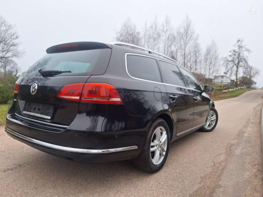 Black Volkswagen Passat 2011 in Prienai, with an engine capacity of 1.60 L and mileage of 246 thousand km for 5050 €, photo 13 on AUTOMOTO.COM.LV