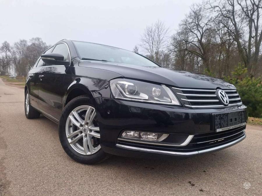 Black Volkswagen Passat 2011 in Prienai, with an engine capacity of 1.60 L and mileage of 246 thousand km for 5050 €, photo 14 on AUTOMOTO.COM.LV