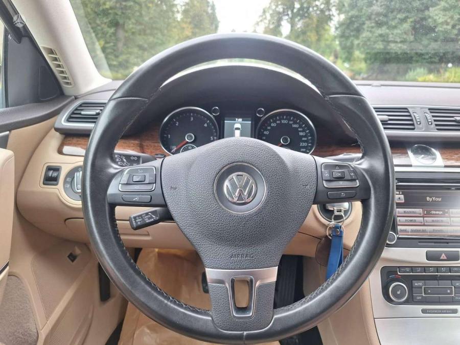 Black Volkswagen Passat 2011 in Prienai, with an engine capacity of 1.60 L and mileage of 246 thousand km for 5050 €, photo 23 on AUTOMOTO.COM.LV