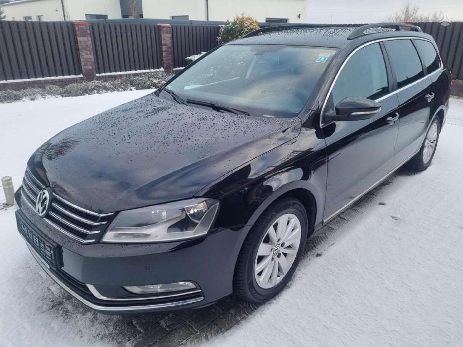 Melns Volkswagen Passat 2011 Marijampole, ar dzinēja tilpumu 1.60 L un nobraukumu 344 tūkst. km par 3899 €, foto 1 vietnē AUTOMOTO.COM.LV