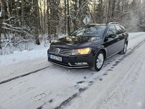 Black Volkswagen Passat 2011 in Taurage, with an engine capacity of 1.97 L and mileage of 360 thousand km for 5300 €, photo  on AUTOMOTO.COM.LV