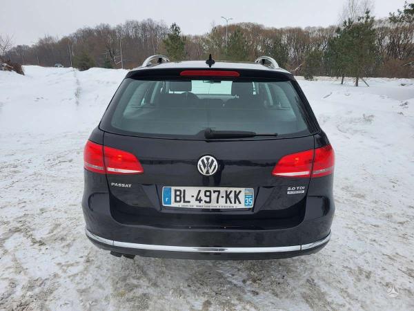 Black Volkswagen Passat 2011 in Taurage, with an engine capacity of 1.97 L and mileage of 280 thousand km for 4400 €, photo 7 on AUTOMOTO.COM.LV