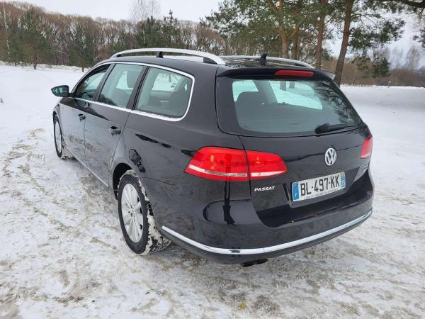 Black Volkswagen Passat 2011 in Taurage, with an engine capacity of 1.97 L and mileage of 280 thousand km for 4400 €, photo 8 on AUTOMOTO.COM.LV