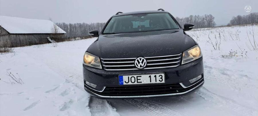 Black Volkswagen Passat 2011 in Jurbarkas, with an engine capacity of 1.97 L and mileage of 228 thousand km for 6200 €, photo 2 on AUTOMOTO.COM.LV