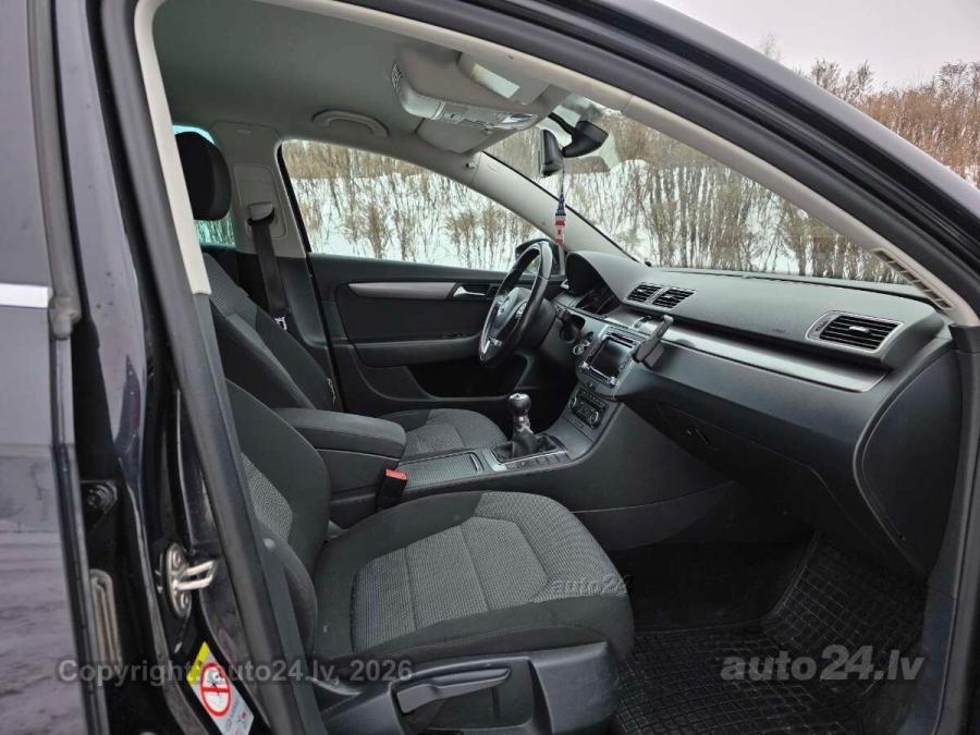 Melns Volkswagen Passat 2011 Tallina, ar dzinēja tilpumu 1.60 L un nobraukumu 340 tūkst. km par 3900 €, foto 9 vietnē AUTOMOTO.COM.LV