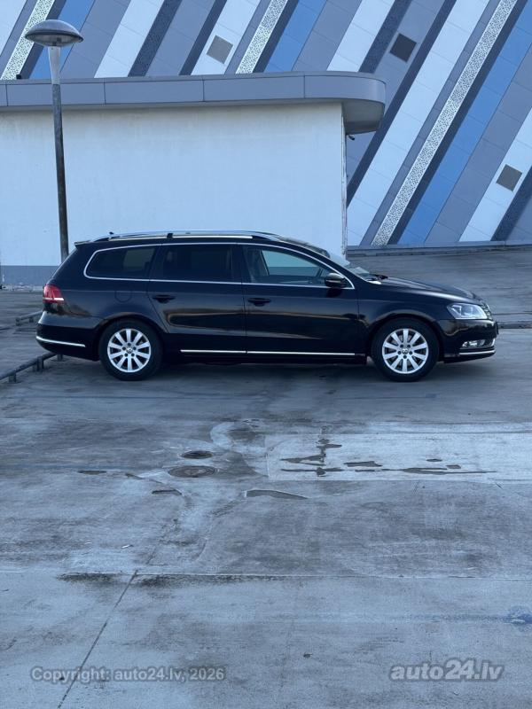 Black Volkswagen Passat 2011 in Riga, with an engine capacity of 2.00 L and mileage of 362 thousand km for 5350 €, photo 4 on AUTOMOTO.COM.LV