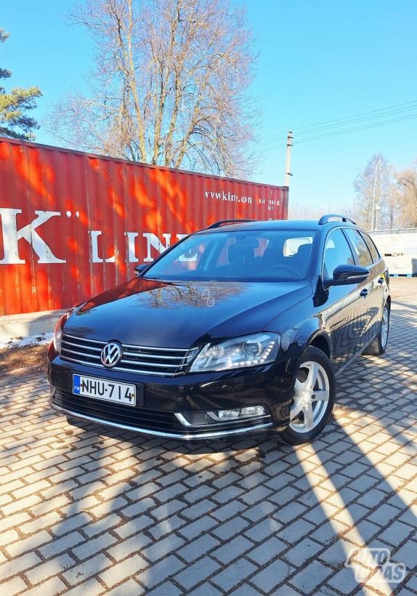 Black Volkswagen Passat 2011 in Radviliskis, with an engine capacity of 1.60 L and mileage of 284 thousand km for 4750 €, photo 4 on AUTOMOTO.COM.LV