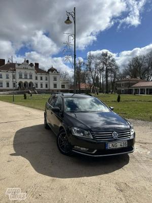 Melns Volkswagen Passat 2011 Viļņa, ar dzinēja tilpumu 2.00 L un nobraukumu 362 tūkst. km par 5800 €, foto  vietnē AUTOMOTO.COM.LV