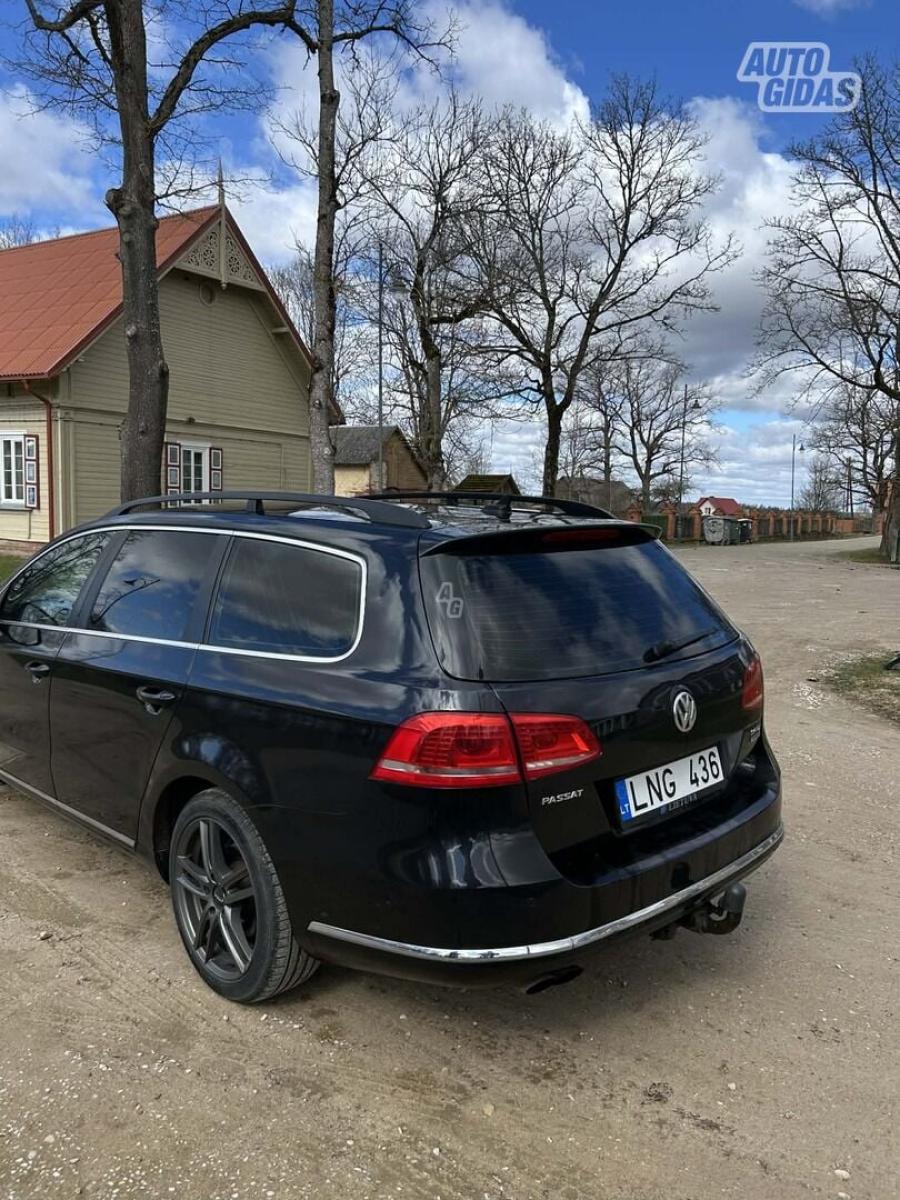 Black Volkswagen Passat 2011 in Vilnius, with an engine capacity of 2.00 L and mileage of 362 thousand km for 5800 €, photo 6 on AUTOMOTO.COM.LV