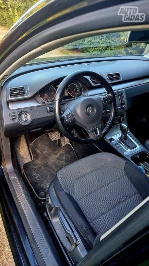 Black Volkswagen Passat 2011 in Joniskis, with an engine capacity of 2.00 L and mileage of 298 thousand km for 3600 €, photo 8 on AUTOMOTO.COM.LV
