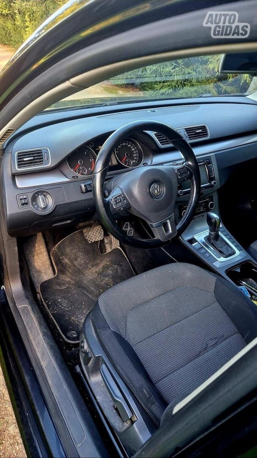 Black Volkswagen Passat 2011 in Joniskis, with an engine capacity of 2.00 L and mileage of 298 thousand km for 3600 €, photo 8 on AUTOMOTO.COM.LV
