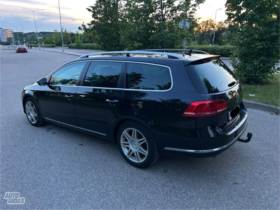Black Volkswagen Passat 2011 in Vilnius, with an engine capacity of 2.00 L and mileage of 325 thousand km for 4500 €, photo 6 on AUTOMOTO.COM.LV