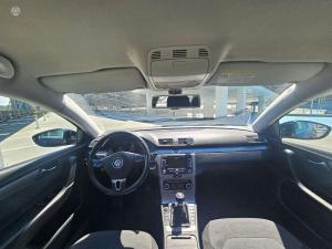 Black Volkswagen Passat 2011 in Vilnius, with an engine capacity of 1.60 L and mileage of 274 thousand km for 5000 €, photo 12 on AUTOMOTO.COM.LV