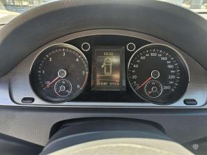Black Volkswagen Passat 2011 in Vilnius, with an engine capacity of 1.60 L and mileage of 274 thousand km for 5000 €, photo 13 on AUTOMOTO.COM.LV