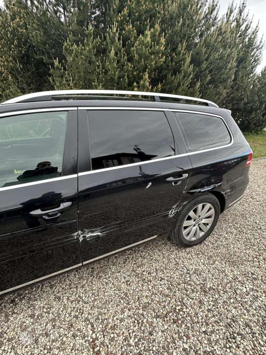 Black Volkswagen Passat 2011 in Kaunas, with an engine capacity of 1.97 L and mileage of 169 thousand km for 4200 €, photo 8 on AUTOMOTO.COM.LV