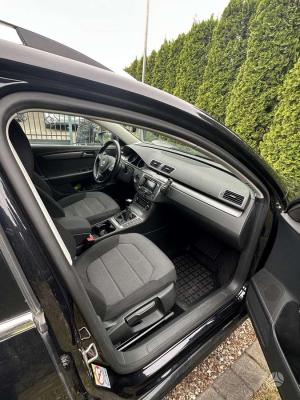 Black Volkswagen Passat 2011 in Kaunas, with an engine capacity of 1.97 L and mileage of 169 thousand km for 4200 €, photo 12 on AUTOMOTO.COM.LV
