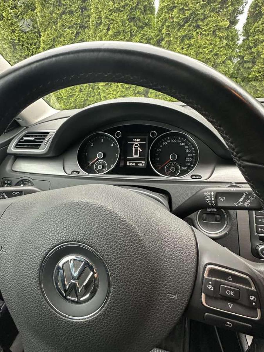 Black Volkswagen Passat 2011 in Kaunas, with an engine capacity of 1.97 L and mileage of 169 thousand km for 4200 €, photo 14 on AUTOMOTO.COM.LV