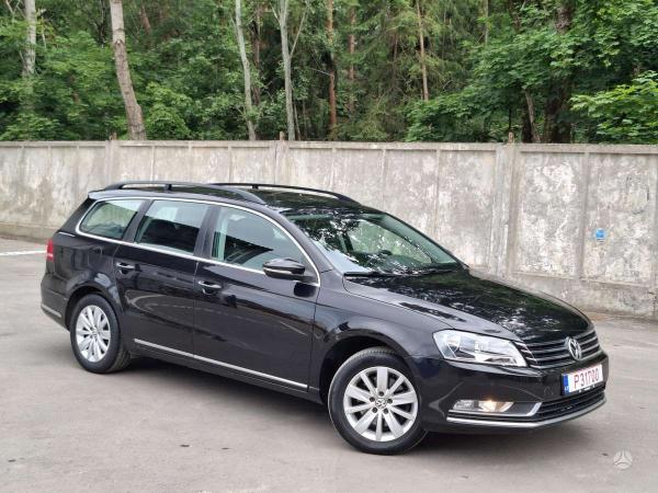 Black Volkswagen Passat 2011 in Vilnius, with an engine capacity of 1.80 L and mileage of 202 thousand km for 3850 €, photo 1 on AUTOMOTO.COM.LV