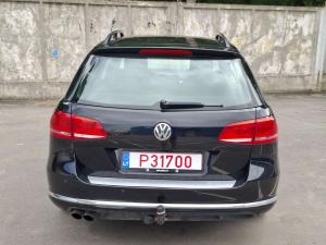 Black Volkswagen Passat 2011 in Vilnius, with an engine capacity of 1.80 L and mileage of 202 thousand km for 3850 €, photo 9 on AUTOMOTO.COM.LV