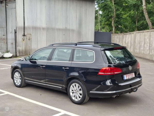 Black Volkswagen Passat 2011 in Vilnius, with an engine capacity of 1.80 L and mileage of 202 thousand km for 3850 €, photo 10 on AUTOMOTO.COM.LV