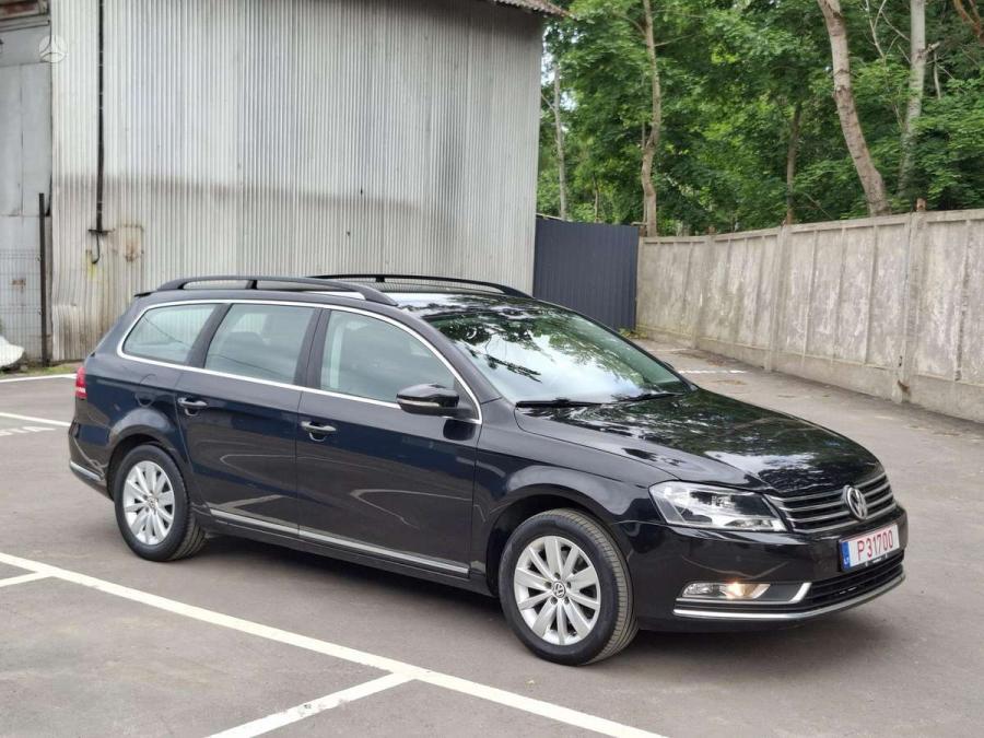 Black Volkswagen Passat 2011 in Vilnius, with an engine capacity of 1.80 L and mileage of 202 thousand km for 3850 €, photo 12 on AUTOMOTO.COM.LV