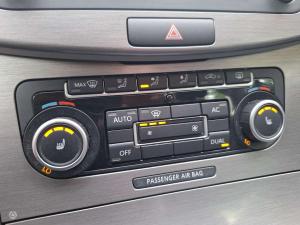 Black Volkswagen Passat 2011 in Vilnius, with an engine capacity of 1.80 L and mileage of 202 thousand km for 3850 €, photo 23 on AUTOMOTO.COM.LV