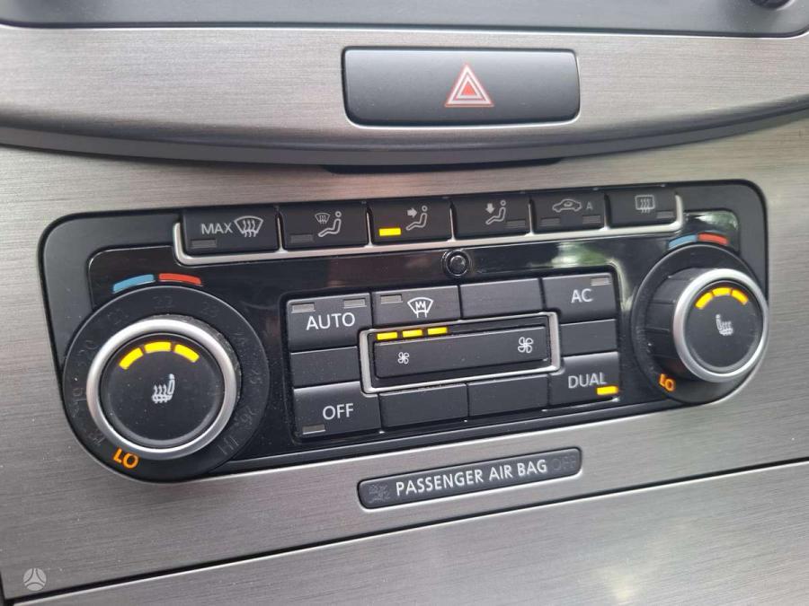 Black Volkswagen Passat 2011 in Vilnius, with an engine capacity of 1.80 L and mileage of 202 thousand km for 3850 €, photo 23 on AUTOMOTO.COM.LV