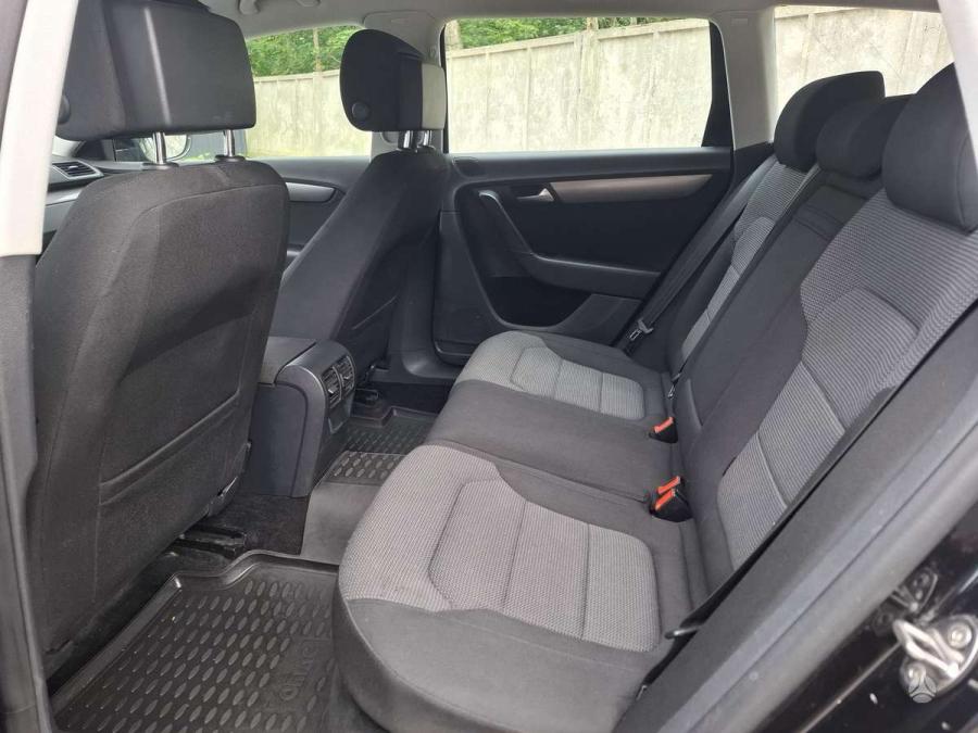 Black Volkswagen Passat 2011 in Vilnius, with an engine capacity of 1.80 L and mileage of 202 thousand km for 3850 €, photo 27 on AUTOMOTO.COM.LV