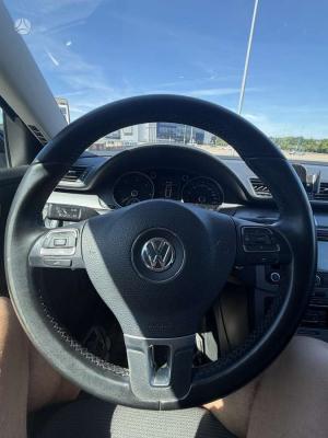 Black Volkswagen Passat 2011 in Vilnius, with an engine capacity of 1.97 L and mileage of 299 thousand km for 5199 €, photo 10 on AUTOMOTO.COM.LV