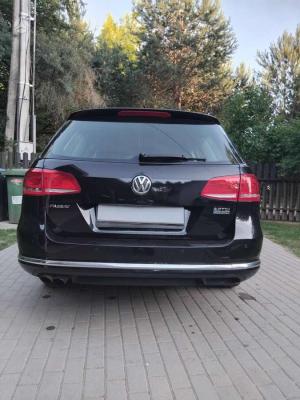 Black Volkswagen Passat 2011 in Vilnius, with an engine capacity of 2.00 L and mileage of 315 thousand km for 4100 €, photo 8 on AUTOMOTO.COM.LV
