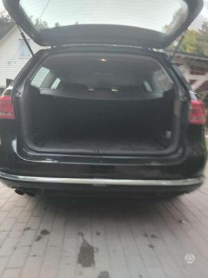 Black Volkswagen Passat 2011 in Vilnius, with an engine capacity of 2.00 L and mileage of 315 thousand km for 4100 €, photo 9 on AUTOMOTO.COM.LV