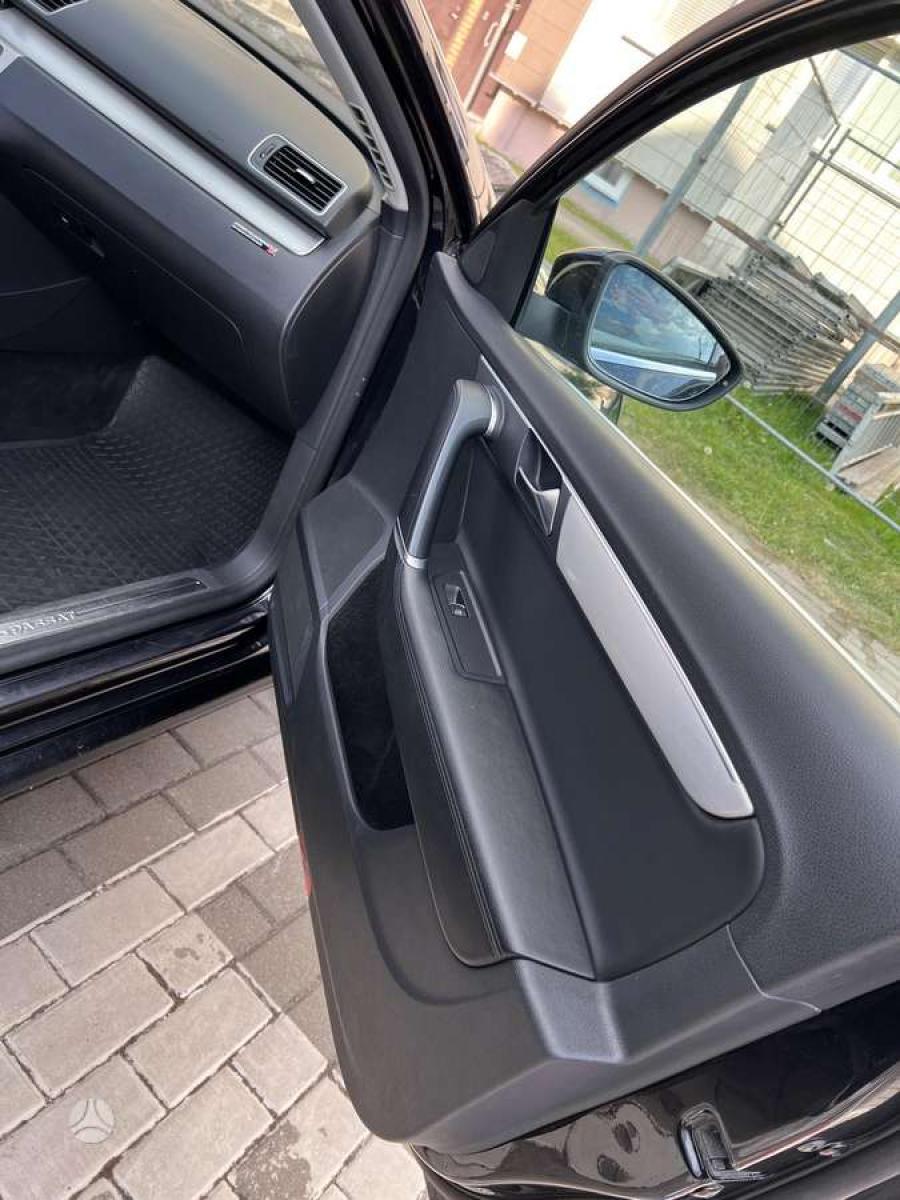 Melns Volkswagen Passat 2011 Tauragė, ar dzinēja tilpumu 1.97 L un nobraukumu 276 tūkst. km par 5500 €, foto 9 vietnē AUTOMOTO.COM.LV