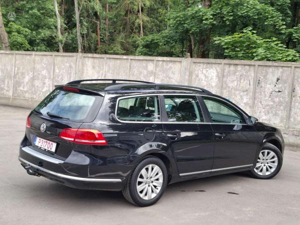 Black Volkswagen Passat 2011 in Vilnius, with an engine capacity of 1.80 L and mileage of 202 thousand km for 3800 €, photo 2 on AUTOMOTO.COM.LV