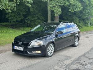 Melns Volkswagen Passat 2011 Alīta, ar dzinēja tilpumu 1.60 L un nobraukumu 327 tūkst. km par 2700 €, foto 3 vietnē AUTOMOTO.COM.LV