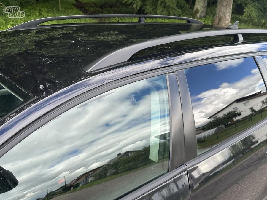 Melns Volkswagen Passat 2011 Alīta, ar dzinēja tilpumu 1.60 L un nobraukumu 327 tūkst. km par 2700 €, foto 15 vietnē AUTOMOTO.COM.LV