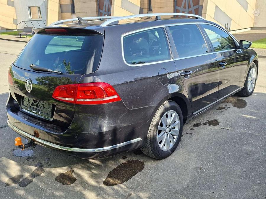 Melns Volkswagen Passat 2011 Ukmergė, ar dzinēja tilpumu 1.40 L un nobraukumu 264 tūkst. km par 3999 €, foto 5 vietnē AUTOMOTO.COM.LV