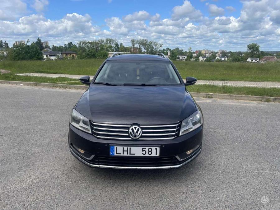 Melns Volkswagen Passat 2011 Alīta, ar dzinēja tilpumu 1.39 L un nobraukumu 274 tūkst. km par 3800 €, foto 1 vietnē AUTOMOTO.COM.LV