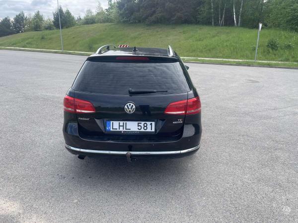 Melns Volkswagen Passat 2011 Alīta, ar dzinēja tilpumu 1.39 L un nobraukumu 274 tūkst. km par 3800 €, foto 4 vietnē AUTOMOTO.COM.LV