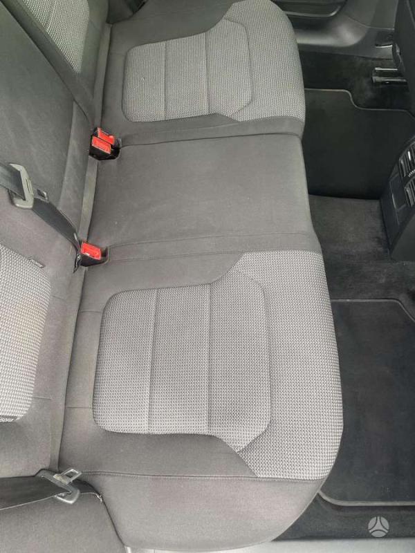 Melns Volkswagen Passat 2011 Alīta, ar dzinēja tilpumu 1.39 L un nobraukumu 274 tūkst. km par 3800 €, foto 7 vietnē AUTOMOTO.COM.LV