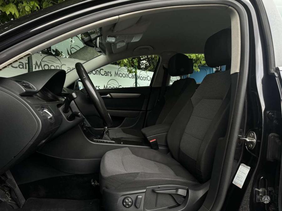 Black Volkswagen Passat 2011 in Vilnius, with an engine capacity of 1.60 L and mileage of 278 thousand km for 4700 €, photo 13 on AUTOMOTO.COM.LV