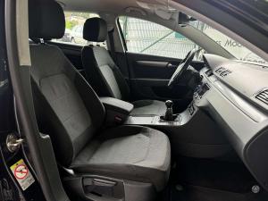 Black Volkswagen Passat 2011 in Vilnius, with an engine capacity of 1.60 L and mileage of 278 thousand km for 4700 €, photo 16 on AUTOMOTO.COM.LV
