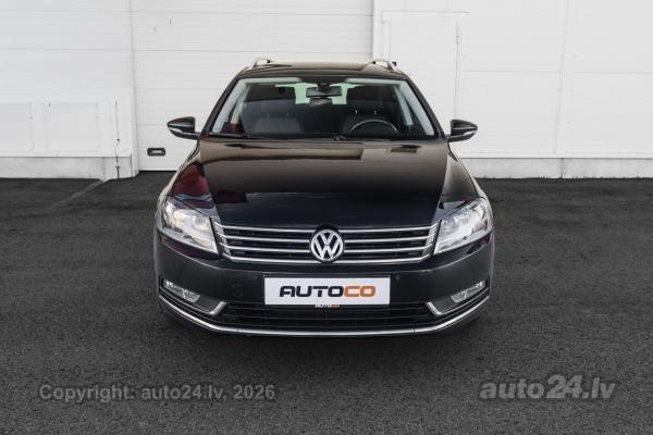 Black Volkswagen Passat 2011 in Tallinn, with an engine capacity of 2.00 L and mileage of 251 thousand km for 5999 €, photo 2 on AUTOMOTO.COM.LV