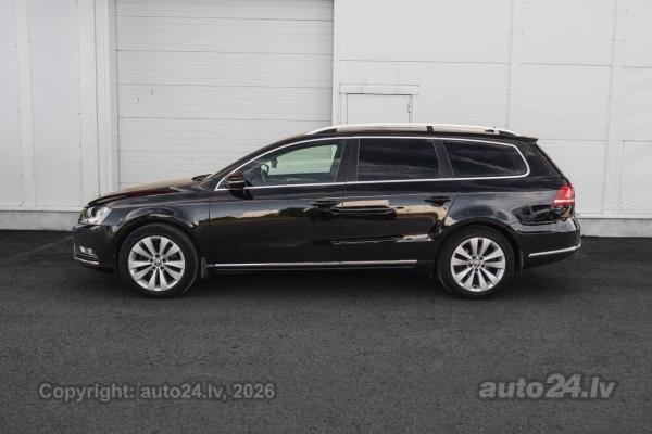 Black Volkswagen Passat 2011 in Tallinn, with an engine capacity of 2.00 L and mileage of 251 thousand km for 5999 €, photo 5 on AUTOMOTO.COM.LV