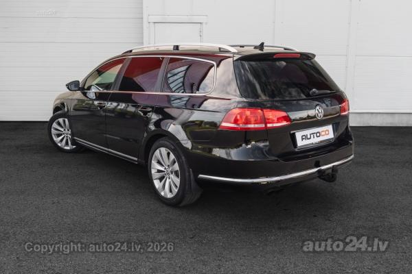 Black Volkswagen Passat 2011 in Tallinn, with an engine capacity of 2.00 L and mileage of 251 thousand km for 5999 €, photo 6 on AUTOMOTO.COM.LV