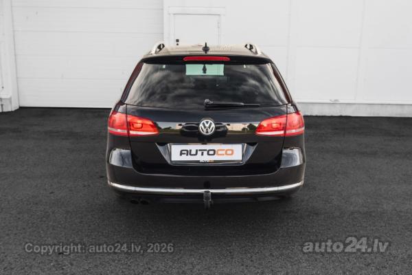 Black Volkswagen Passat 2011 in Tallinn, with an engine capacity of 2.00 L and mileage of 251 thousand km for 5999 €, photo 7 on AUTOMOTO.COM.LV