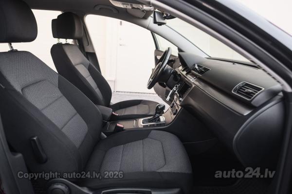 Black Volkswagen Passat 2011 in Tallinn, with an engine capacity of 2.00 L and mileage of 251 thousand km for 5999 €, photo 10 on AUTOMOTO.COM.LV