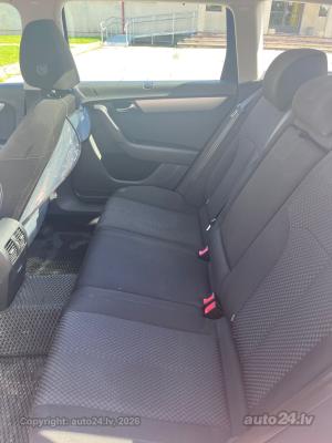 Melns Volkswagen Passat 2011 Tallina, ar dzinēja tilpumu 2.00 L un nobraukumu 0 tūkst. km par 4000 €, foto 13 vietnē AUTOMOTO.COM.LV