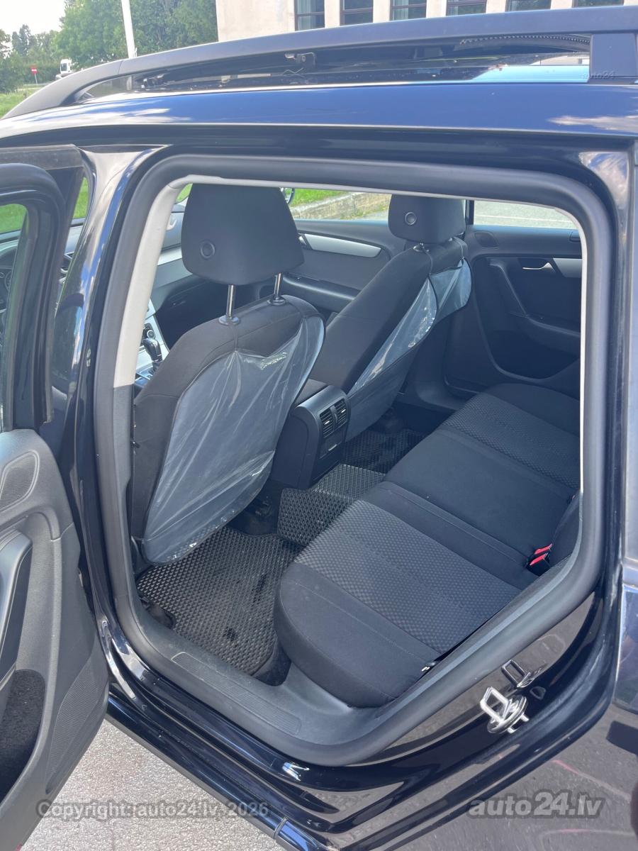 Melns Volkswagen Passat 2011 Tallina, ar dzinēja tilpumu 2.00 L un nobraukumu 0 tūkst. km par 4000 €, foto 16 vietnē AUTOMOTO.COM.LV