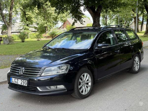 Black Volkswagen Passat 2011 in Trakai, with an engine capacity of 1.60 L and mileage of 198 thousand km for 3250 €, photo 1 on AUTOMOTO.COM.LV
